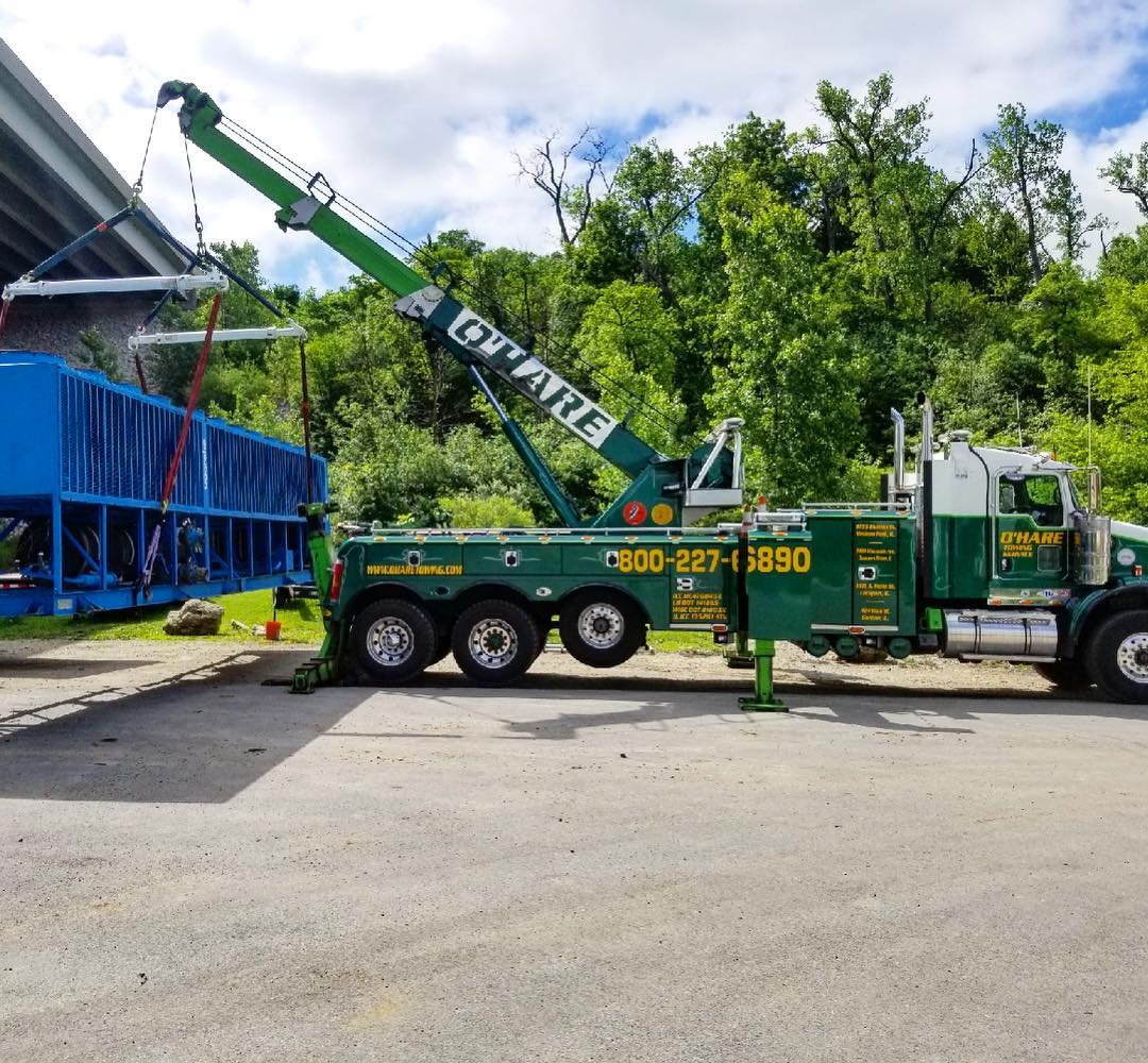 Crane Service | O'Hare Towing Service & Semi Truck Heavy Duty Wrecker