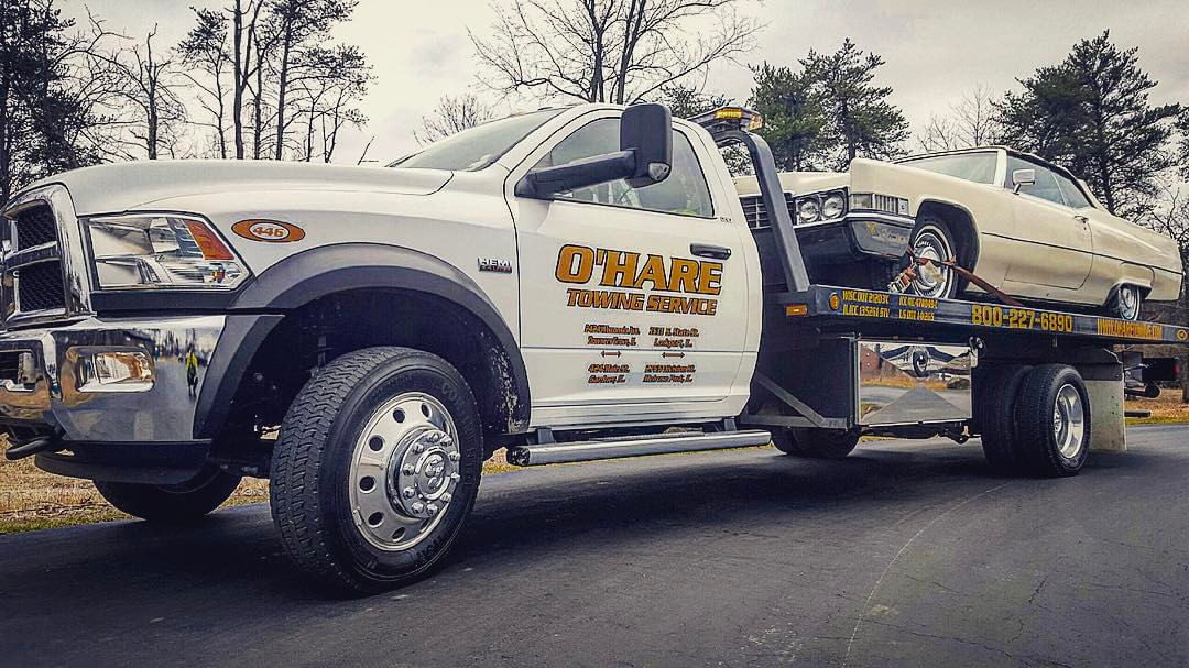 Emergency Towing | O'Hare Towing Service & Semi Truck Heavy Duty Wrecker